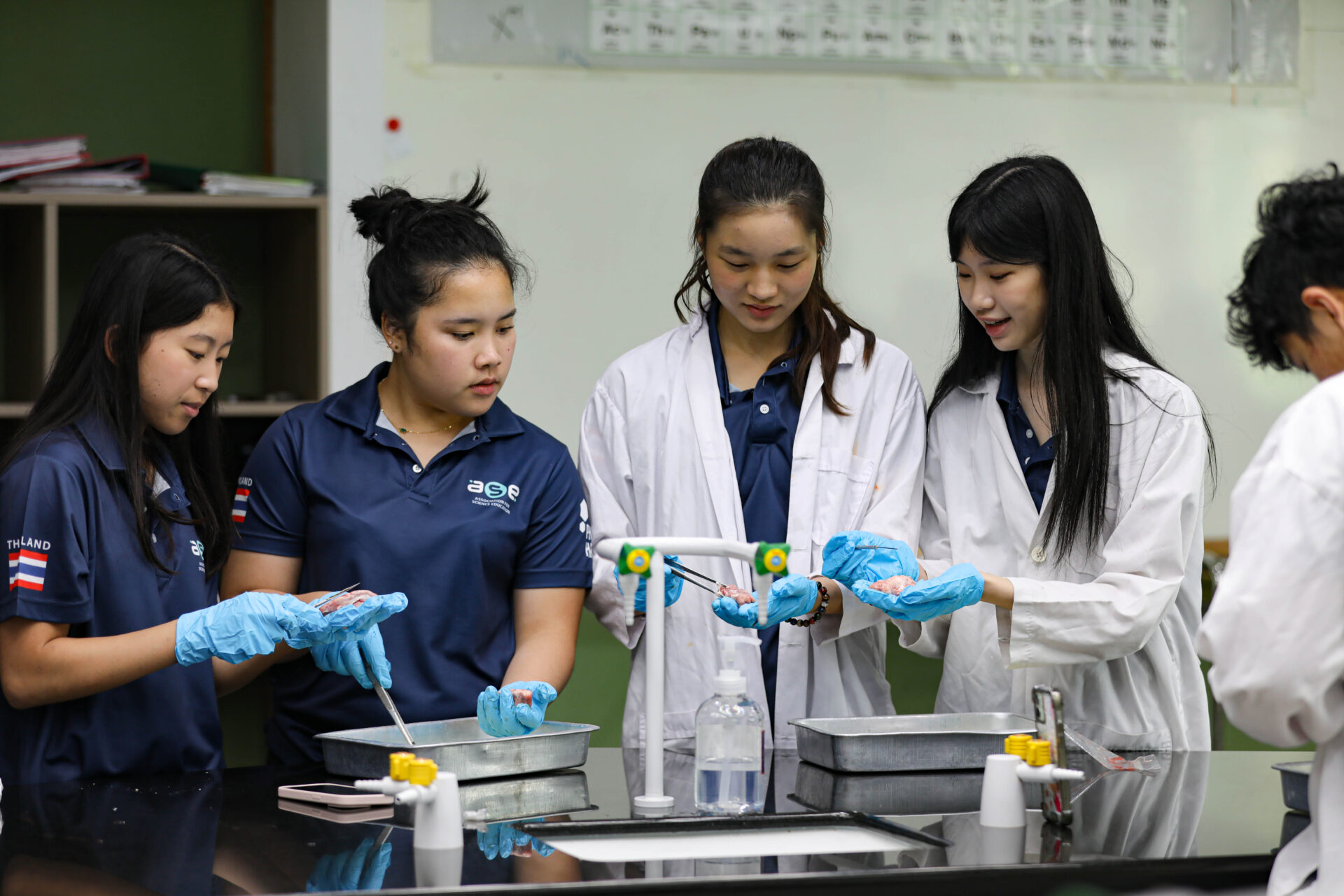 Science Pioneers – Fostering the next generation of science